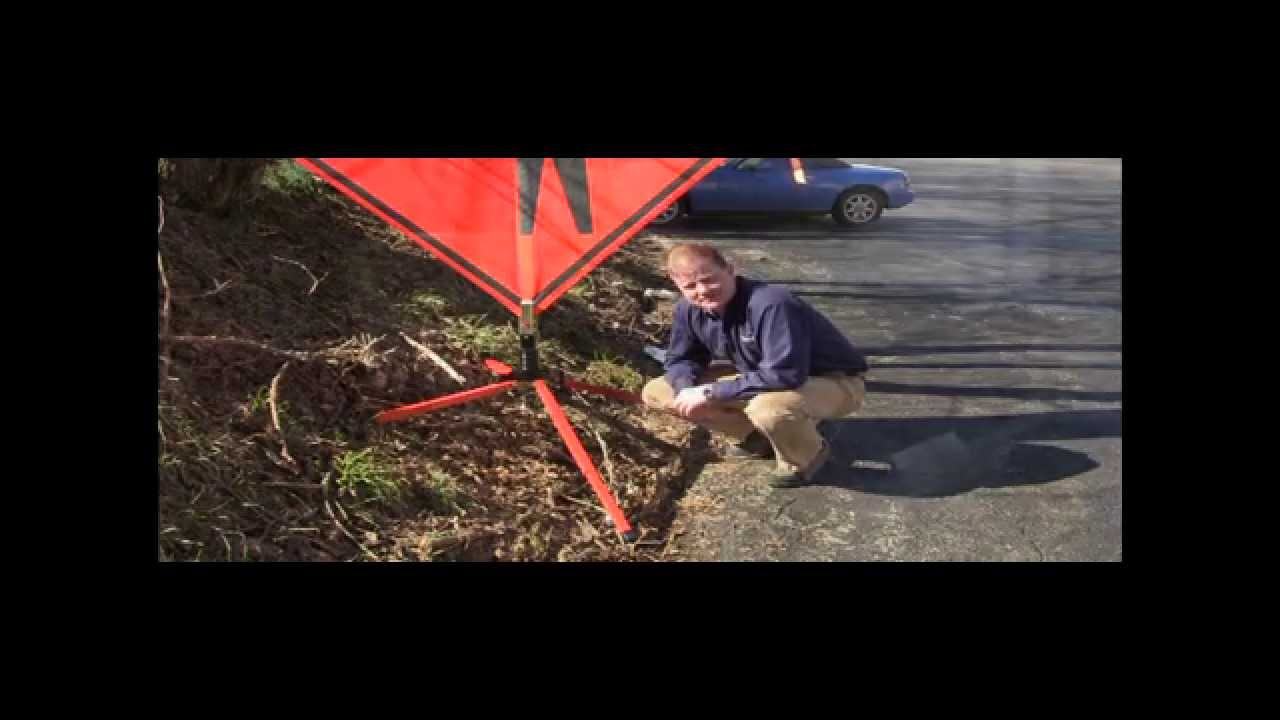 Single Spring Roll-Up Construction Sign Stand