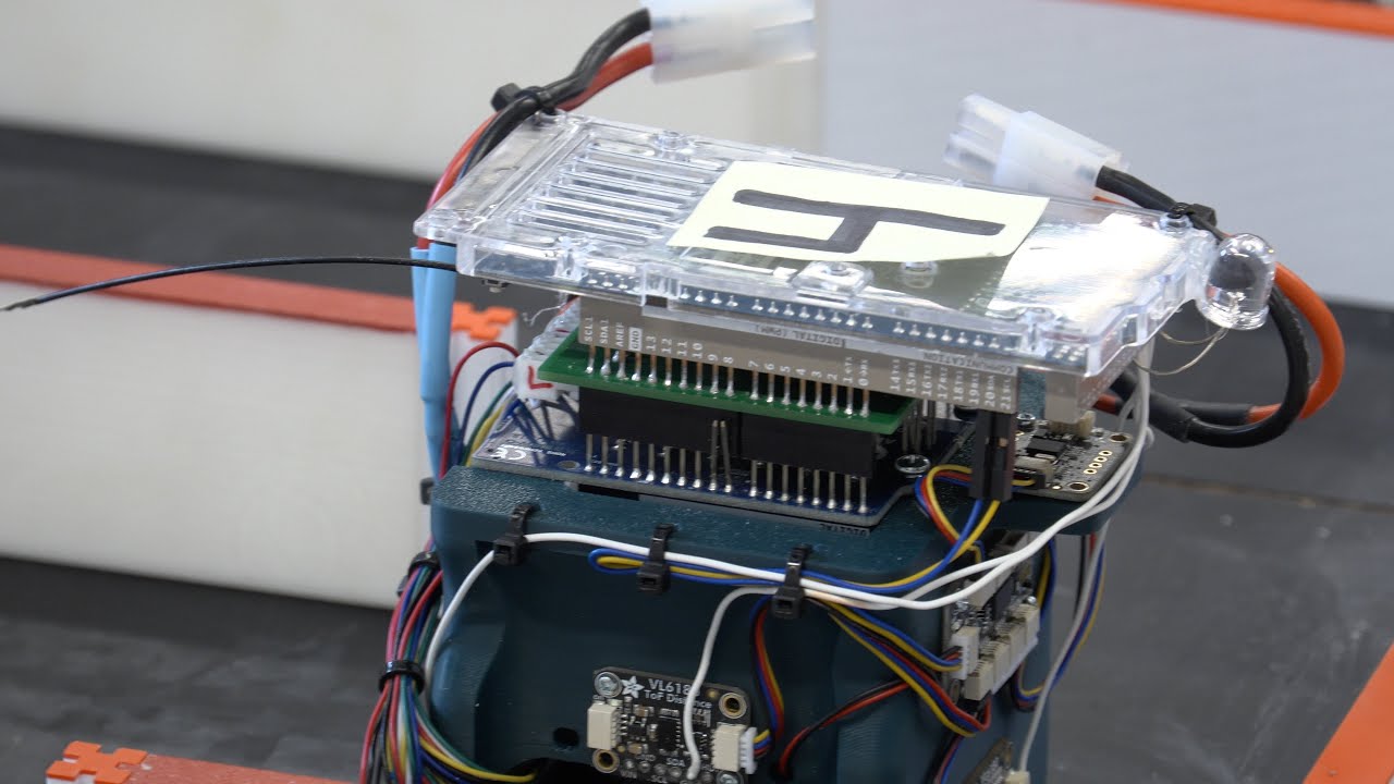 Online Learning in Distributed Computing