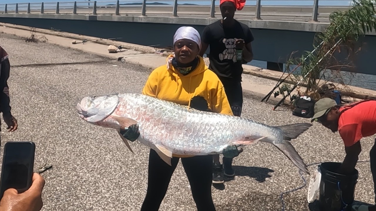 SHE FLEW TO JAMAICA JUST FOR THIS 70lbs MONSTER//She outclassed all the men.