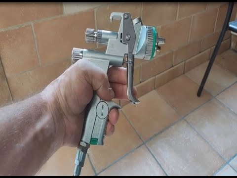 Pistolets de peintre en carrosserie