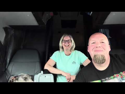 We Found Free Truck Parking In Miami Airport | TSA Loads | Meeting With Other Drivers On The Road