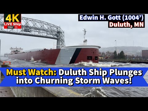 ⚓️Must Watch: Duluth Ship Plunges into Churning Storm Waves!
