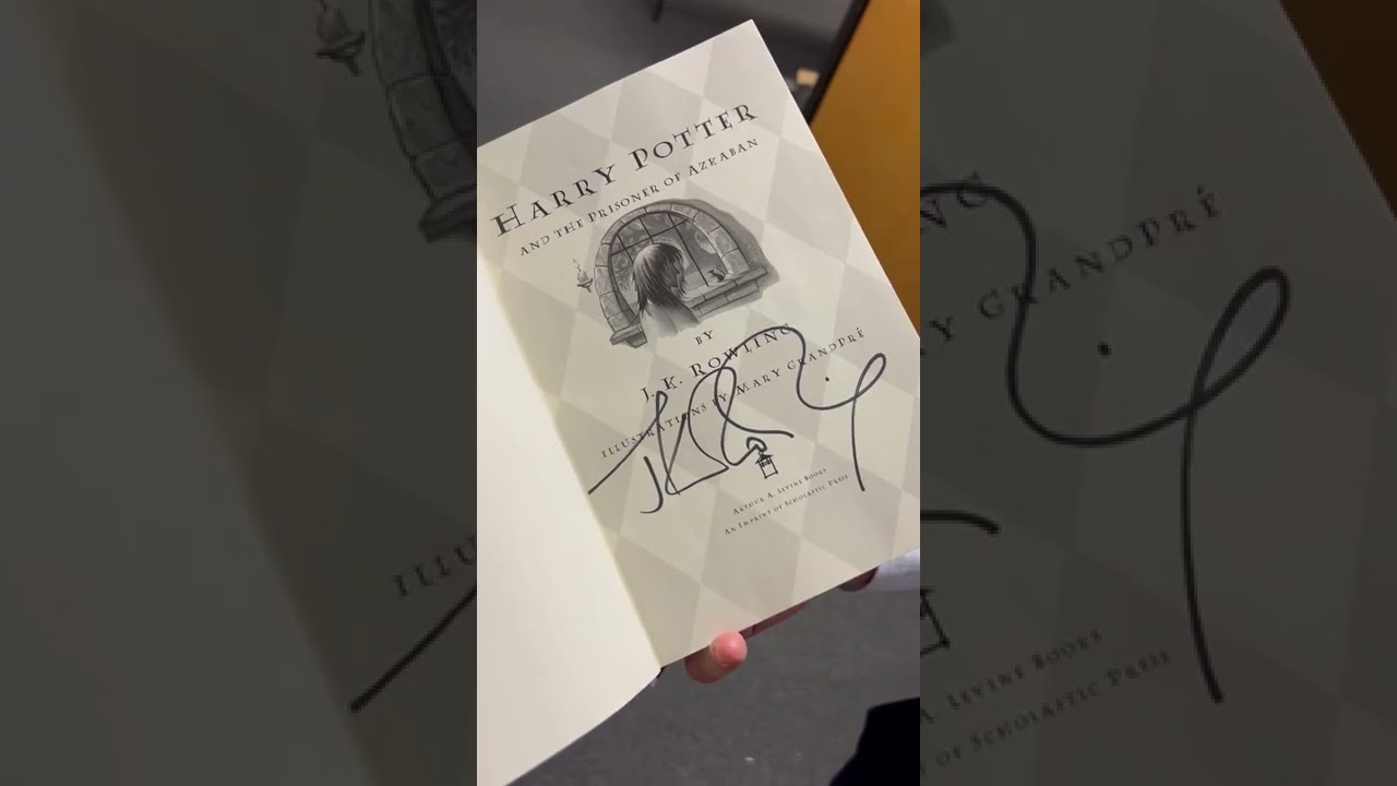 Hario Poterio knyga su autorės J. K. Rowling parašu