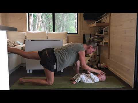 Mamma/Baby Yoga 10 min