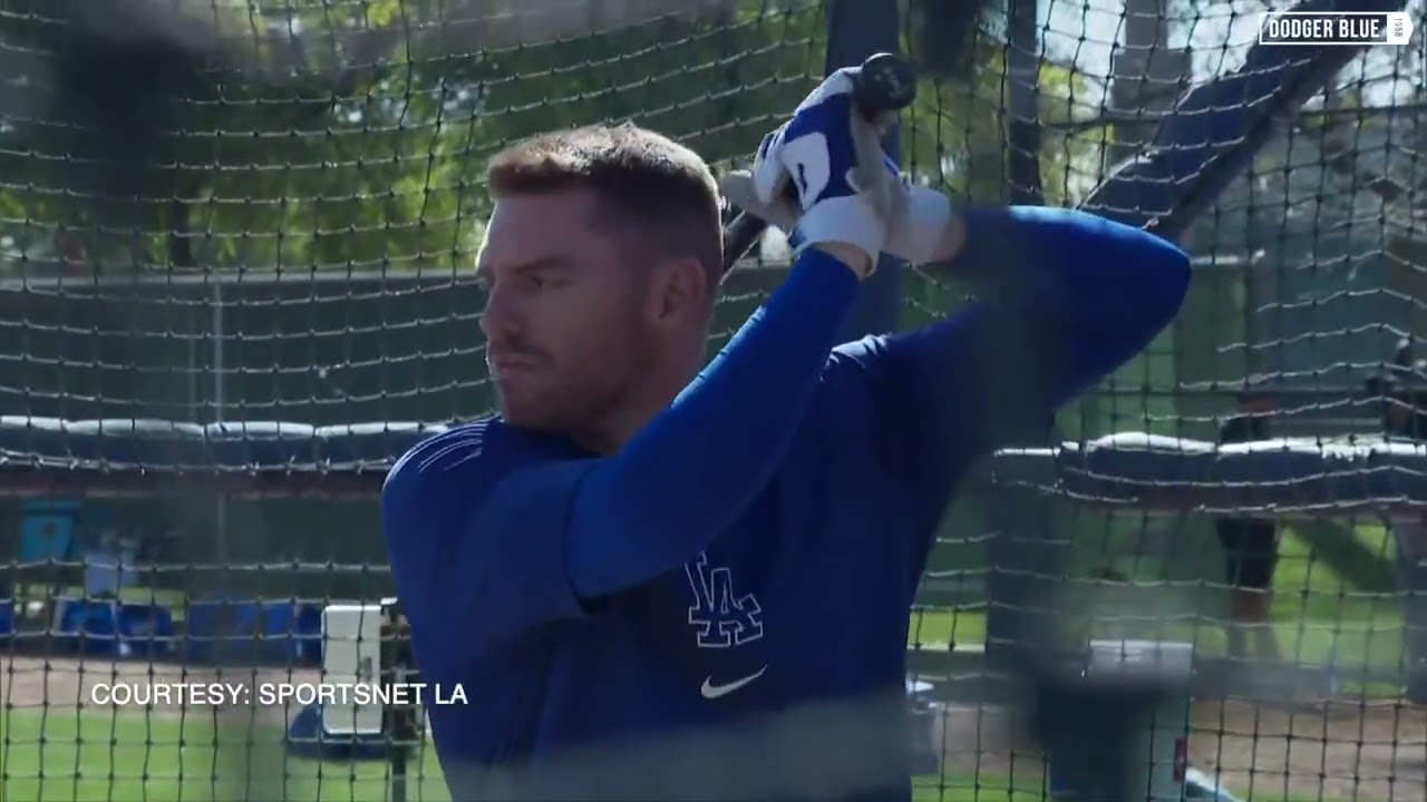 2024 Dodgers Spring Training: Freddie Freeman, Will Smith, Mookie Betts, Gavin Lux & more in workout