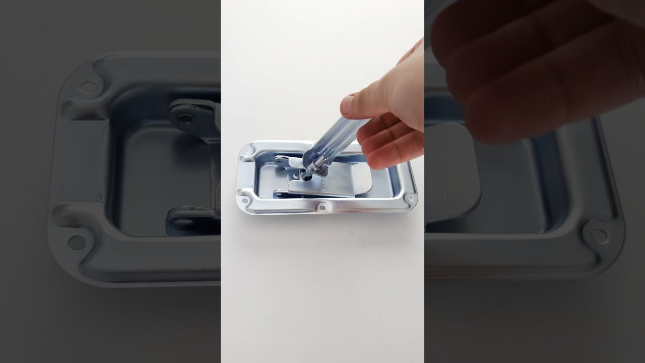 Adjustable Valance Spanning Overlatch in Recessed Dish - L0707-PENN | Penn Elcom #crate