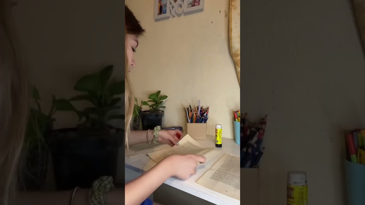 Rompí libros para dibujar sobre sus hojas! #arte #artistas #artepintira #dibujando