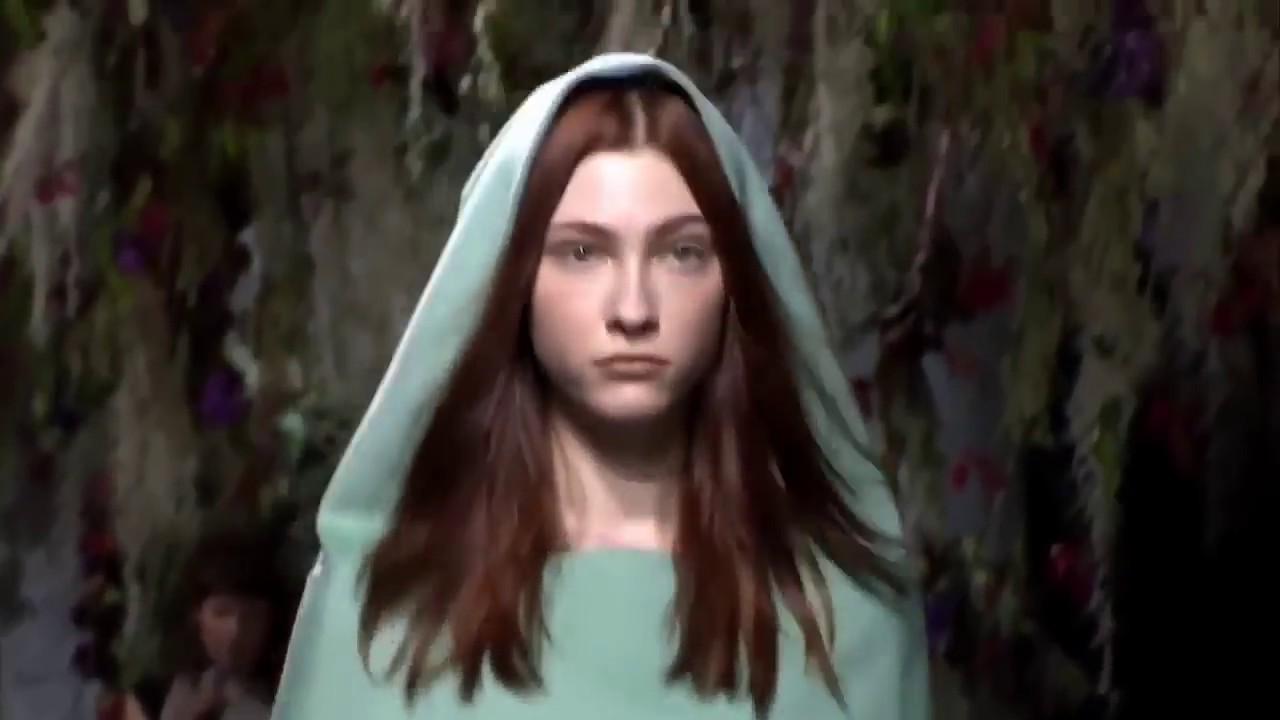 Vionnet Fashion Show Fall winter 2015 - 2016 -the newest fashion