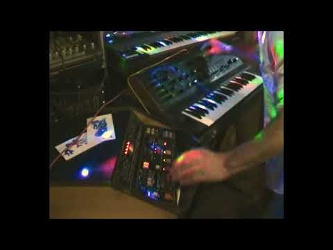 Godwin Drummaker 32p Black with wooden side panels | Reverb