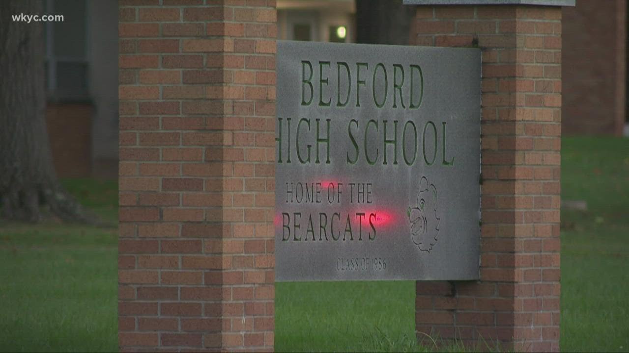 Bedford parents, teachers, sound off about opposition to remote learning at school board meeting