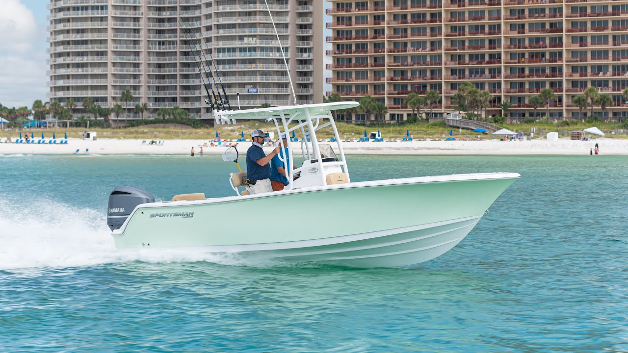 Running Shorts - Open 232 Center Console 2021 | Sportsman Boats