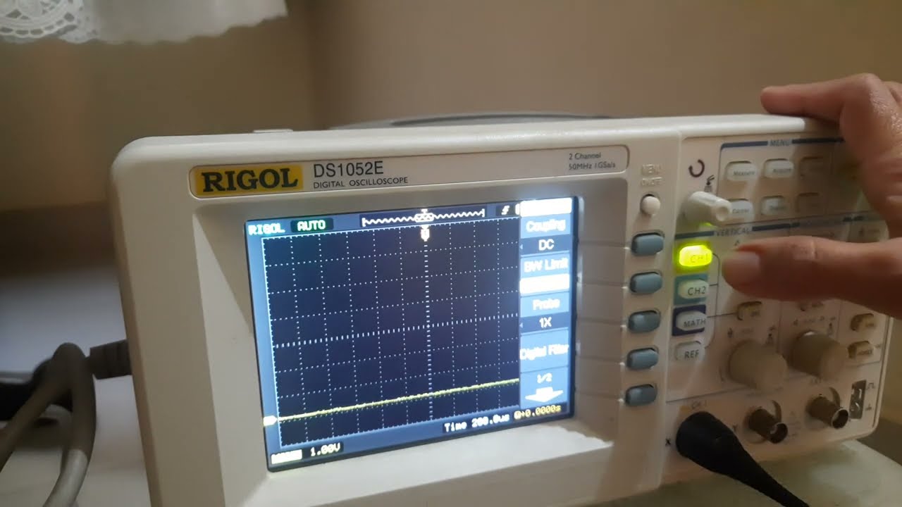 Digital Storage Oscilloscope (DSO) : Selecting the DC couple for channel
