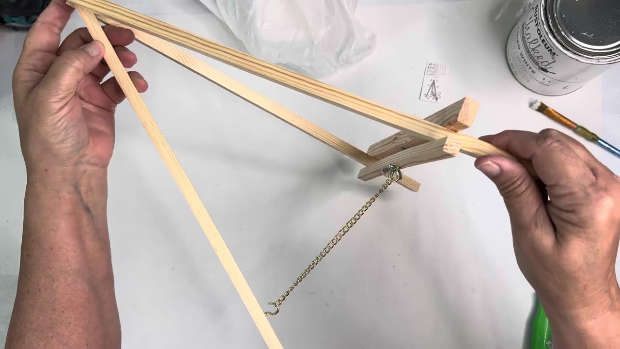 Dollar Tree $1.25 Easel Tutorial! DIY