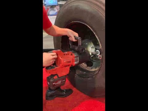 M18 FUEL™ 1" D-Handle Ext. Anvil High Torque Impact Wrench w/ ONE-KEY™ | 2869-22HD