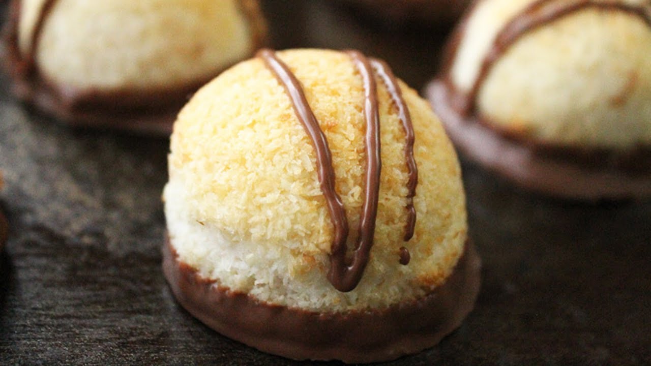 3 ingredient Coconut Macaroons (without eggs, butter, flour)