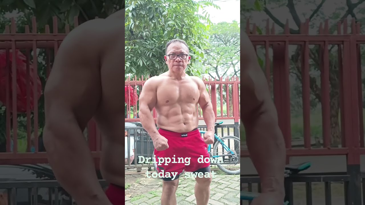 Indonesian Bodybuilder Muscle Flexing #25