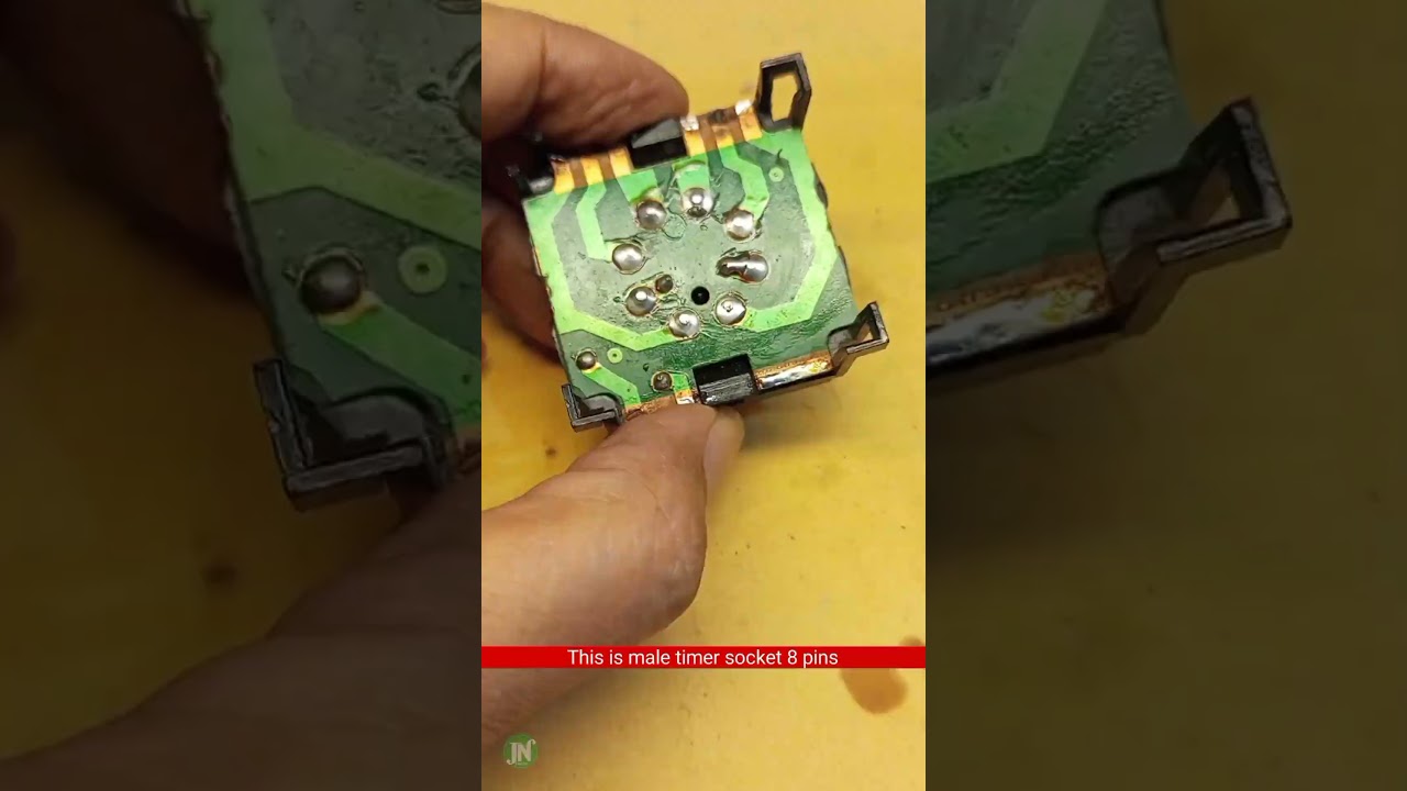 UNSOLDER TIMER SOCKET 8 PINS FROM PIN BRACKET