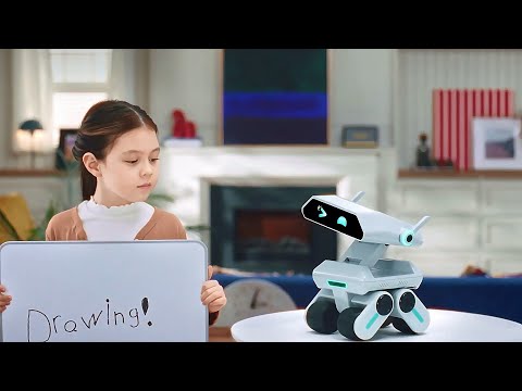 This AI Robot Companion Knows My Mood Better Than My Friends — Meet Meet Yonbo!