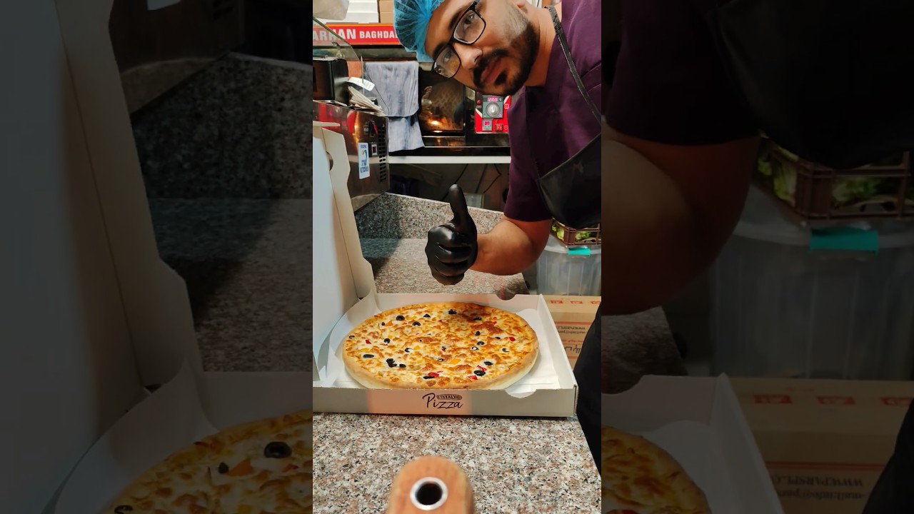 how to pizza medium. for sound ليالي الجروح#yt #iraq #pizza #piz #statusvideo #recipe #yt pizza cook