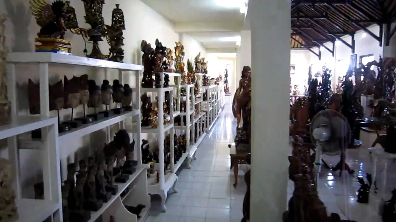 Wood carving store at Mas (Bali, Indonesia)