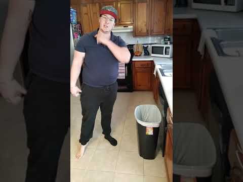 The Review Guy- hefty trash can
