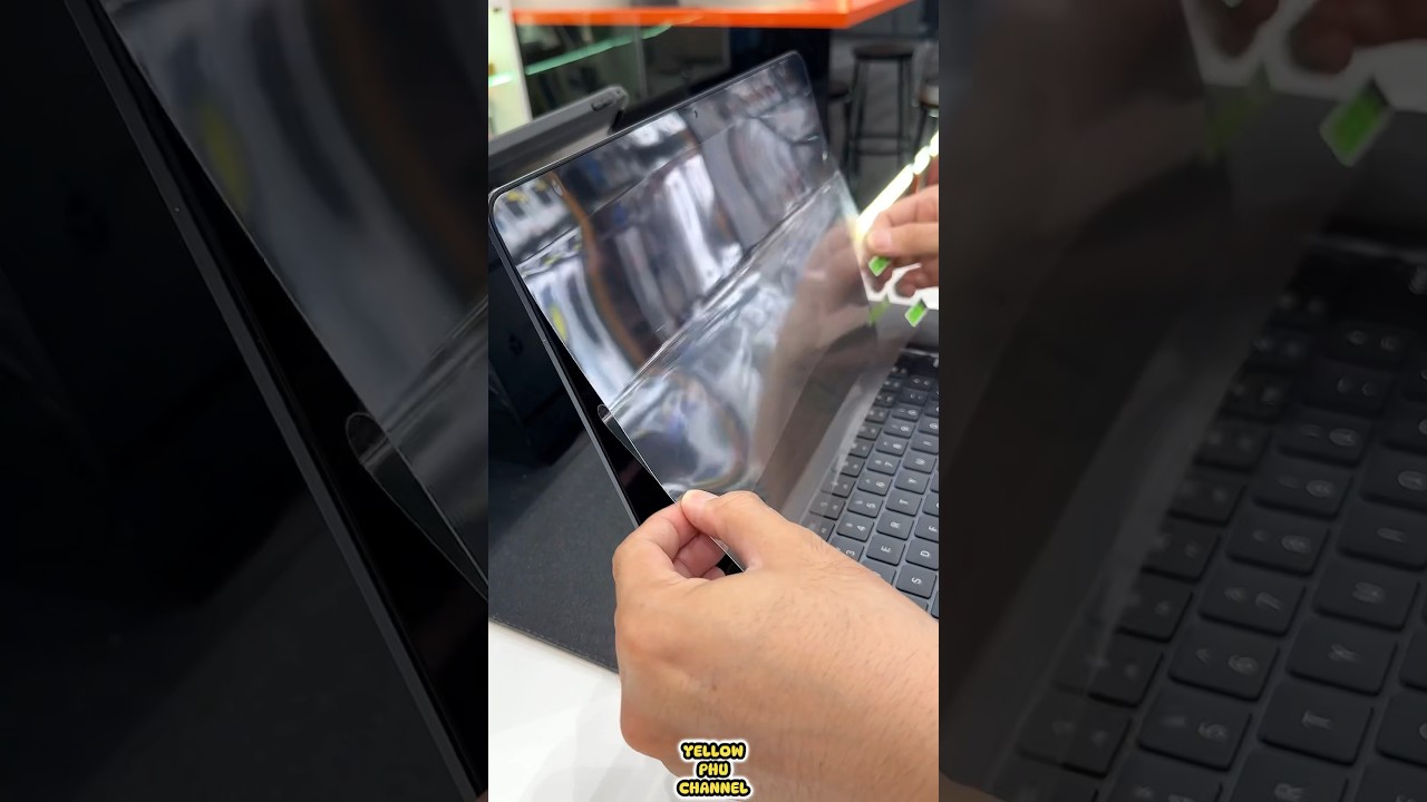 Macbook Air 13.6 inch M3 Screen Protector - Best Film Protector #shorts