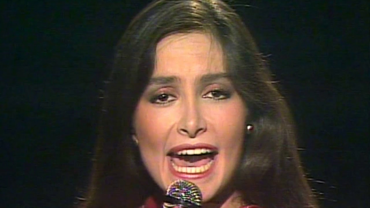 Daniela Romo - Mentiras [HD]
