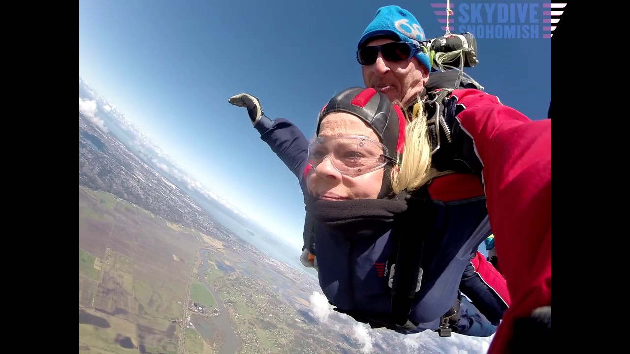 Jennifer Hathaway's Tandem skydive!