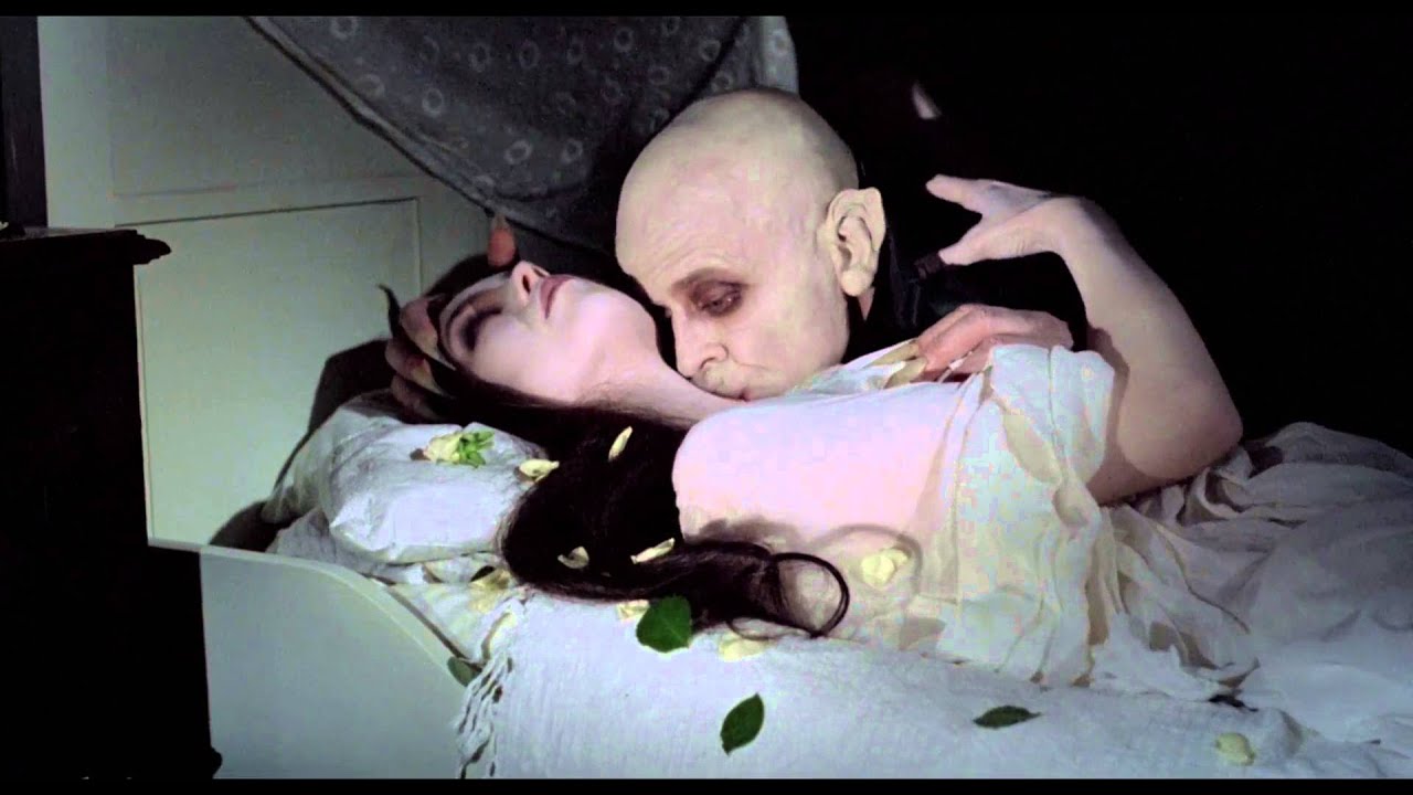Nosferatu (1979) - bite scene