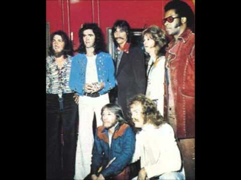 Three Dog Night - The Show Must Go On (1974) LIVE.