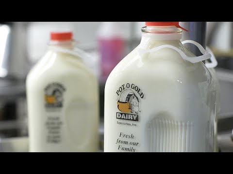 Pot O Gold Dairy in Warren County bottles milk for the last time