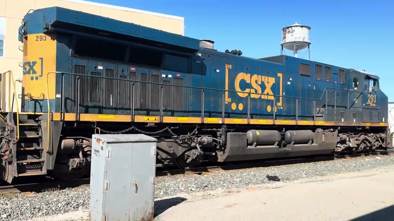 CSX 293 Shows Off Hybrid K5LA Horn on M326-09 | Knocks Signal Down | 03/09/26