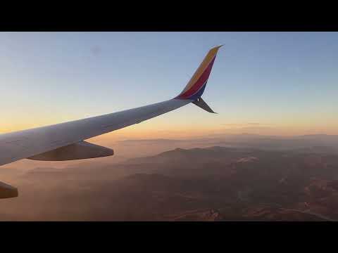 Southwest Airlines 737-800 Landing at San Diego International Airport
