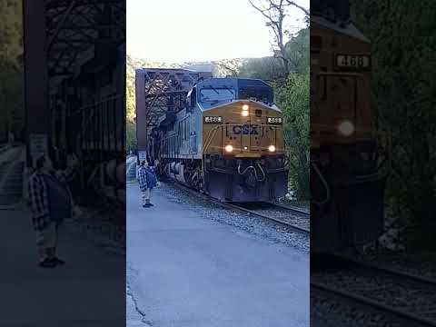 CSX arriving in Thurmond on the RJ Corman Loop Creek Branch