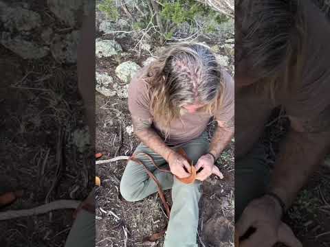 Making Quick Sandals #primitiveskills #survival #bushcraft #caveman #sandals #footwear