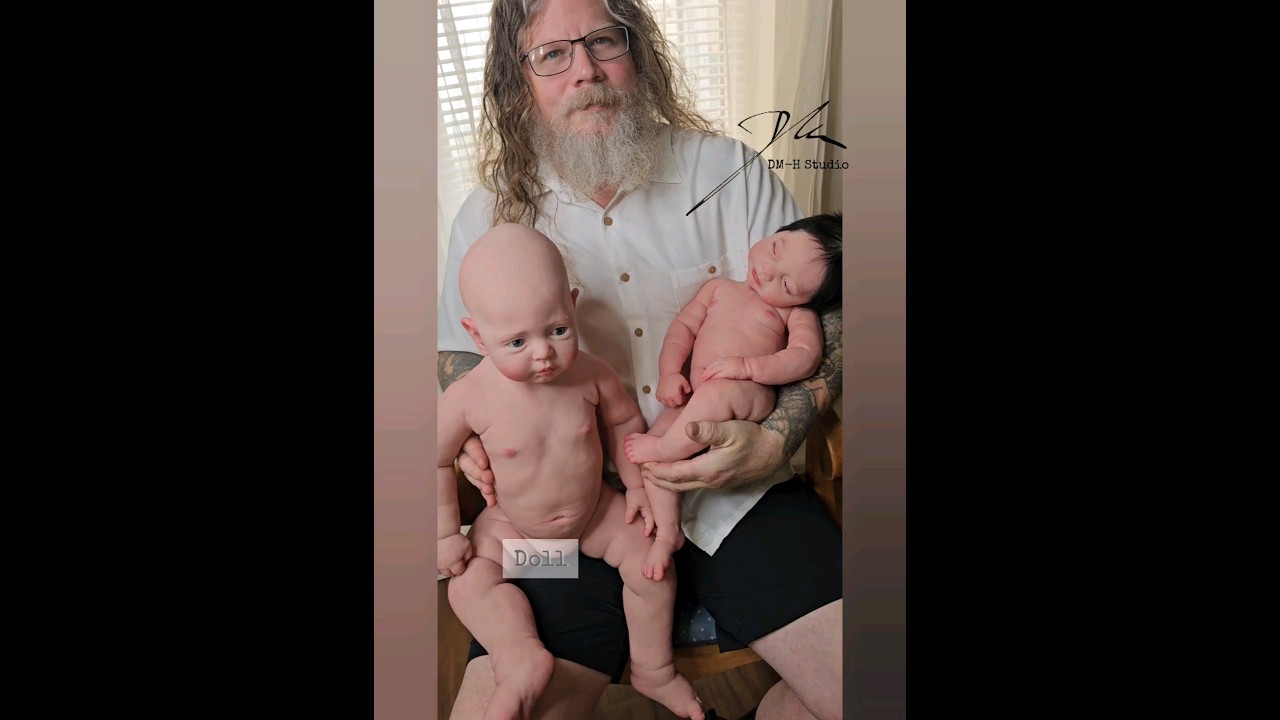 Sarah and Emily size comparison by DM-H Studio Reborn Dolls  #siliconedolls