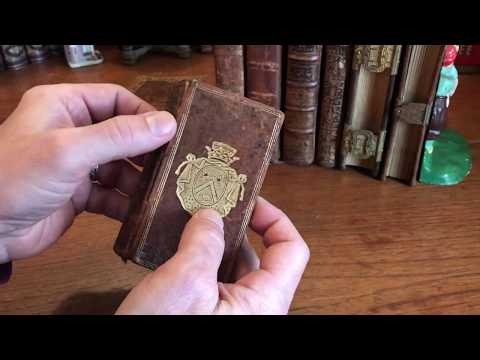 Prophets 1670 Paris armorial leather binding book pocket size Leonard