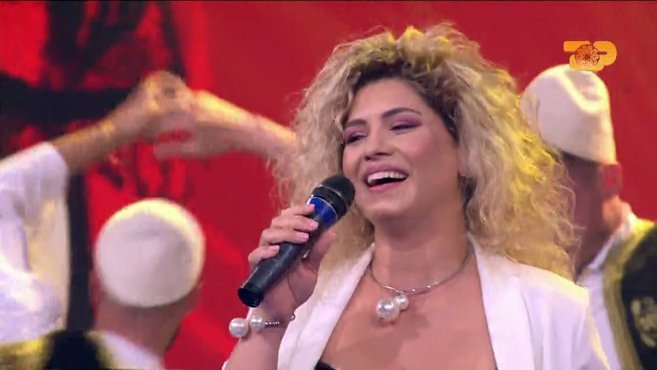 Denisa Gjezo këndon “Sa të dua moj Gjirokastër” E Diell 26/06/2022 ... Denisa Gjezo këndon “Sa të dua moj Gjirokastër” E Diell 26/06/2022 ...