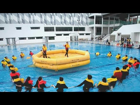 Cabin Crew / Flight Attendant Swimming Training - Survival Water Ditching