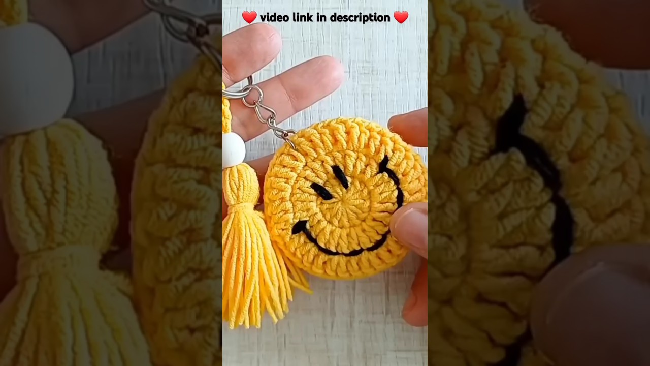 Crochet a Smiley Face Keychain in Minutes! 😊✨
