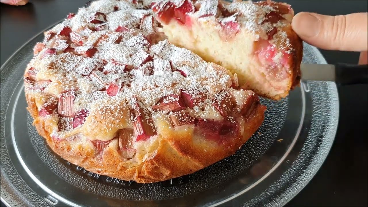 QUICK RHUBARB CAKE