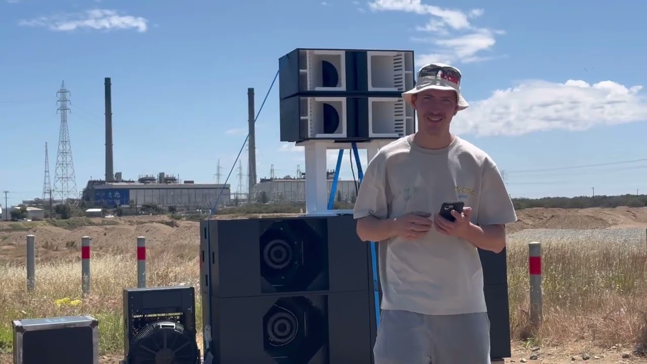 WILD SOUND SYSTEM - Setting up the Paraflex stack outdoor for testing!