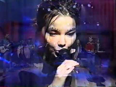 BJÖRK - HUMAN BEHAVIOUR (SUBTÍTULOS ESPAÑOL) En vivo Late Night con Conan O'Brien 1993