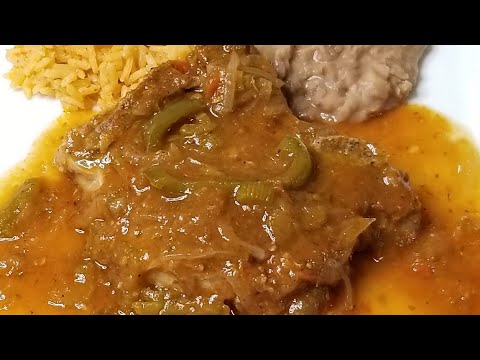 How to make PORK CHOPS IN TOMATO SALSA/ CHULETAS EN SALSA ROJA!❤