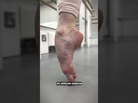 Breaking down the Rose Adage from The Sleeping Beauty #shorts #RoyalOperaHouse