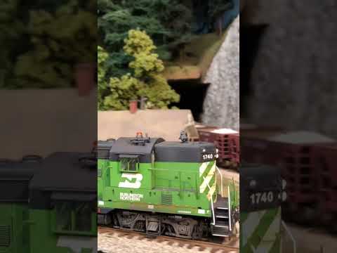 Five HO BN GP9 diesel engines roar by Burlington #modelrailroad #train #emdlocomotive  #modelrailway