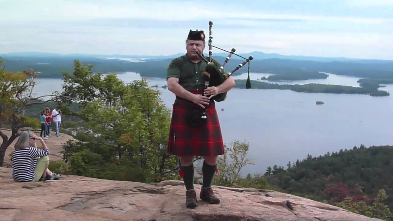 Hire Peter Walker - Am Bogha Dubh (The Black Bow) - Bagpiper in ...