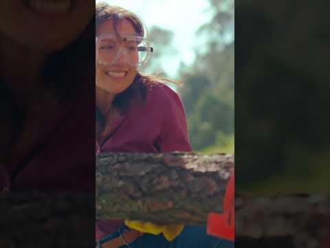 TaxSlayer 2025 Commercial “Refund Tree” (Official TV Ad :30)