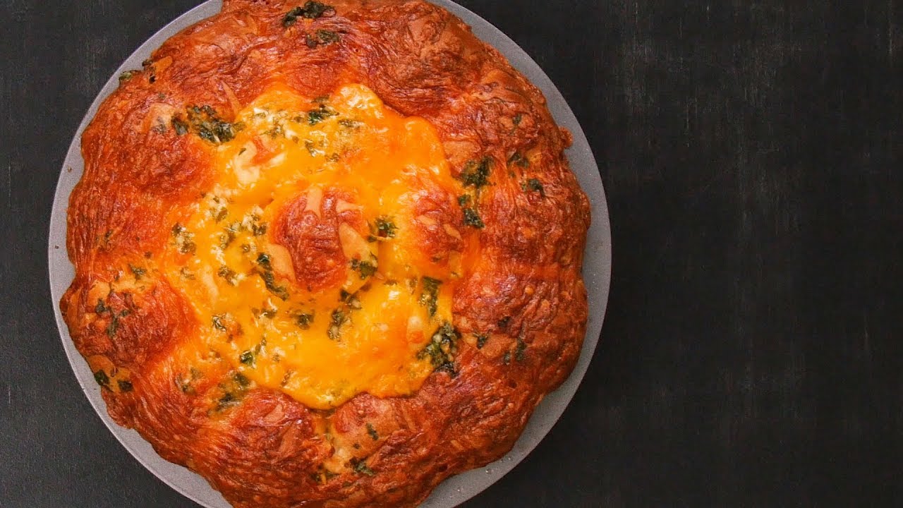 Ooey Gooey Cheddar Bacon Garlic Monkey Bread | Appetizer