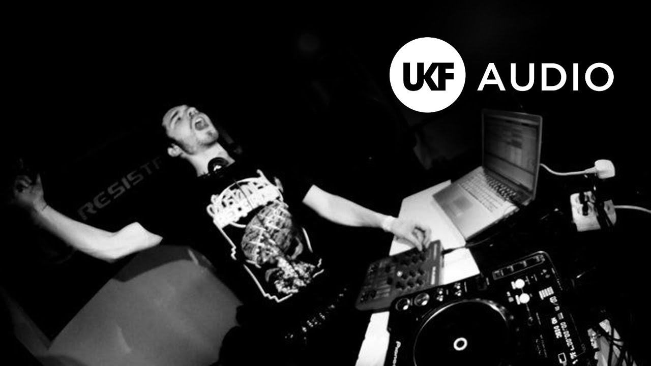 Broken Note - Stitch